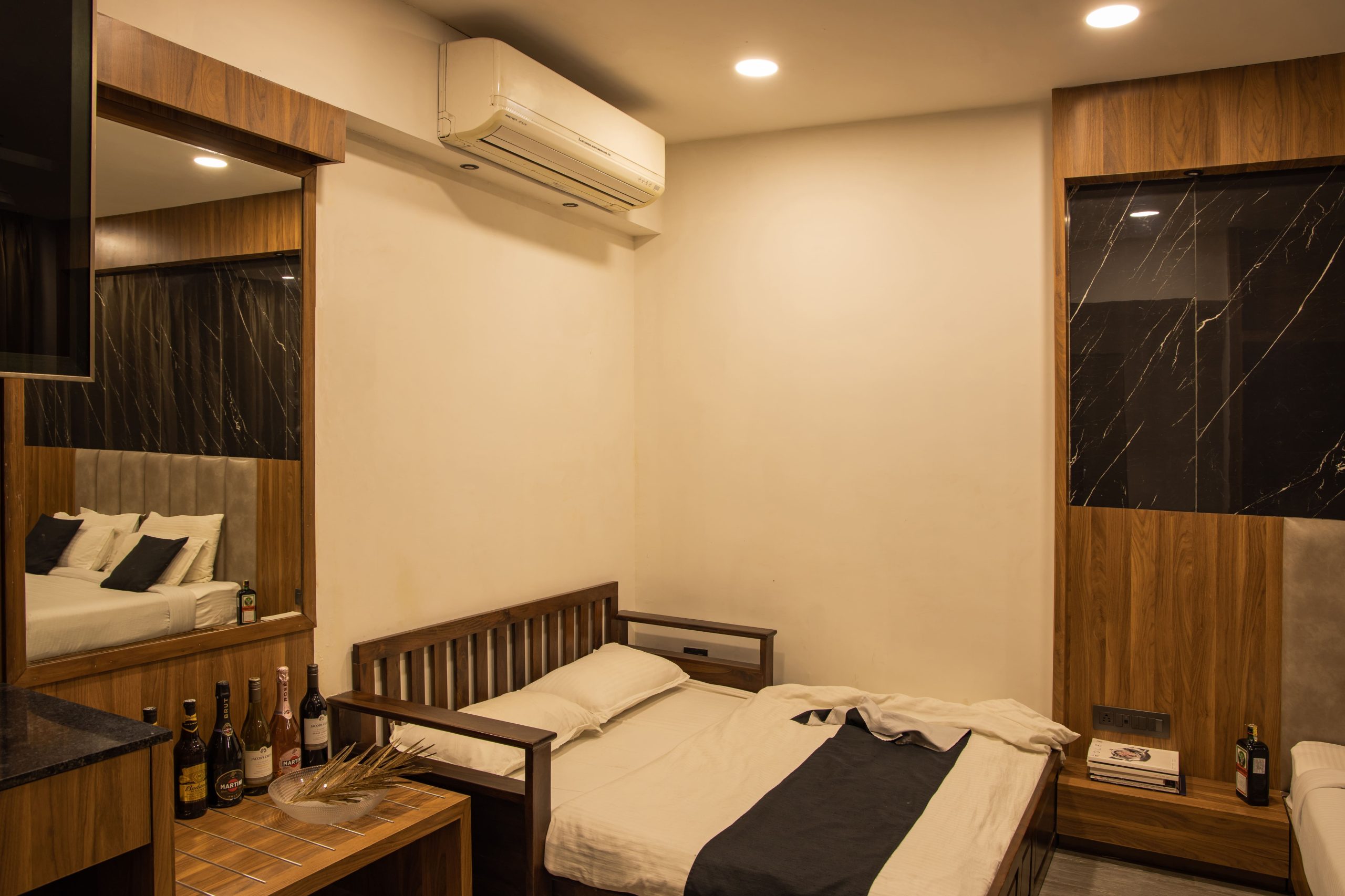 Reservations – hotelrockregency.net